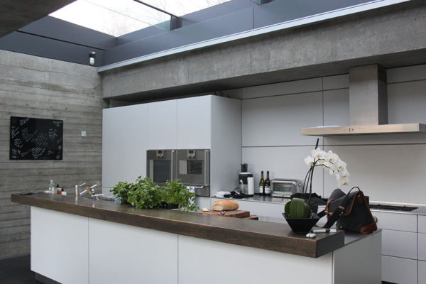 The Glass house: sliding roof for an open kitchen - Glazing Vision Europe
